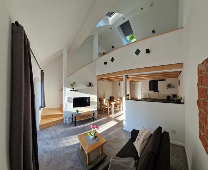 Modernes Loft-apartment Mit Galerie - Trostberg