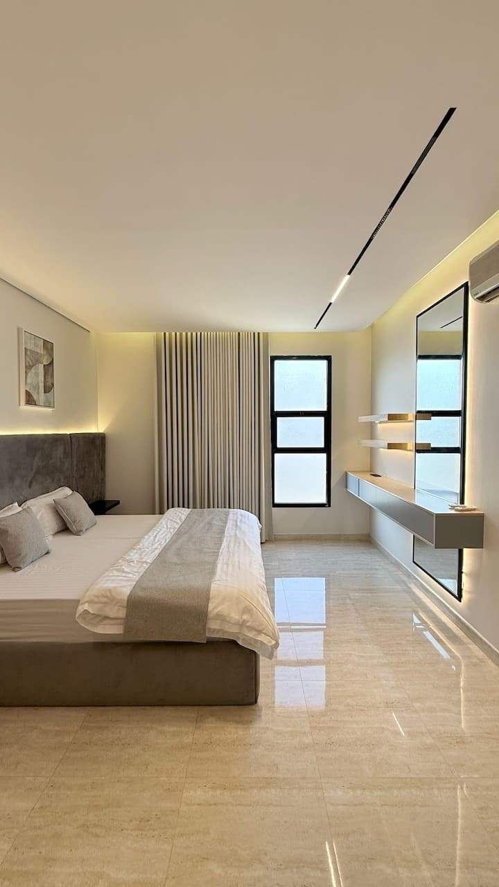 سويت المهدية – إقامة راقية بغرفة ماستر وصالة أنيقة - Riyadh