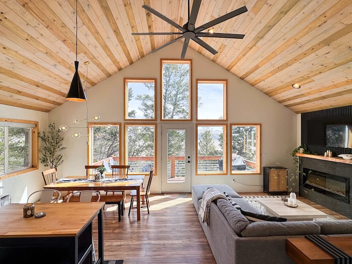 2-acre Modern Mtn Cabin/30 Mi To Breck/hot Tub - Colorado