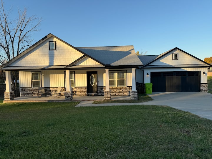 Cozy 3br Retreat • Fire Pit • Near I-75 • Sleeps 6 - Kentucky