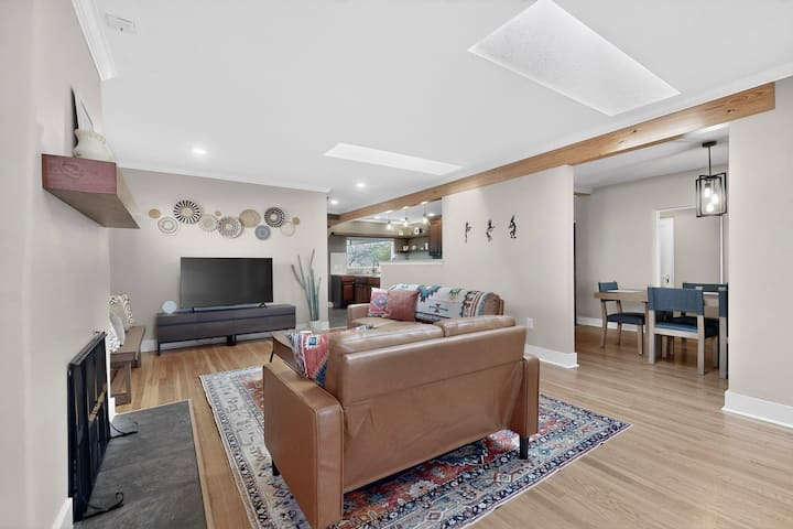 Sandstone Siesta - In Nob Hill, Close To Unm. - Albuquerque