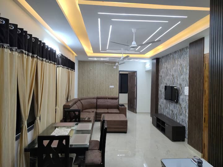 Havenory Homestay By Grv Group(yr3) Luxury 4bhk Ac - Hyderabad
