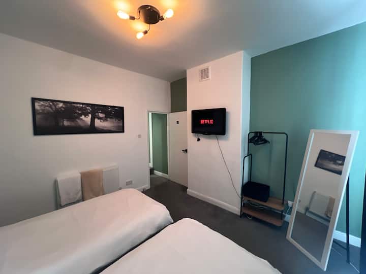 The Bluebird Bed And Breakfast Ii : Room 1 - Leeds