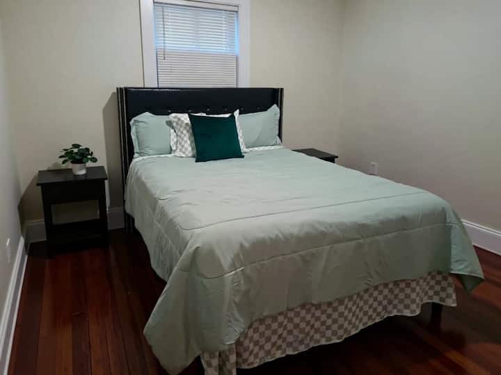 Peaceful And Family Friendly Place Room 2 - Boston, MA