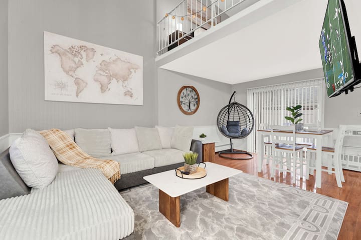 Cozy Urban Loft • Downtown + Private Entrance - Birmingham, MI