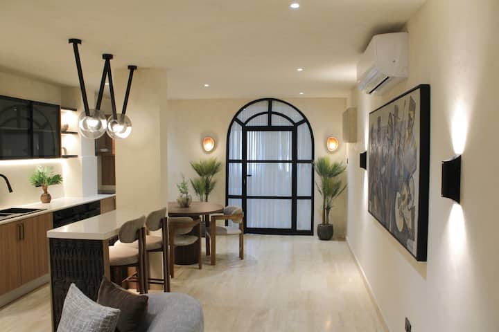 Luxury 1 Bed Tropical Penthouse - Ghana