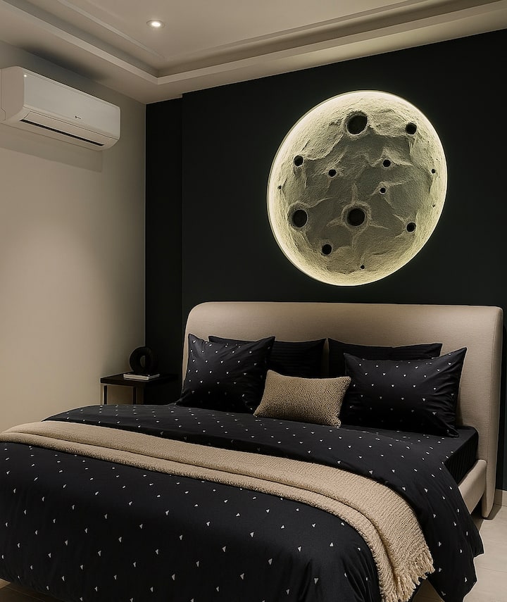 Luniq | 1 Br | Self Check-in | Gulberg | Mm Alam - Lahore