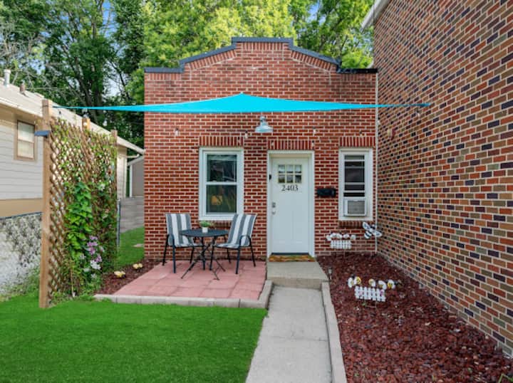 Central Dsm Sleeps 6 Walk To Shops And Dining - Des Moines, IA