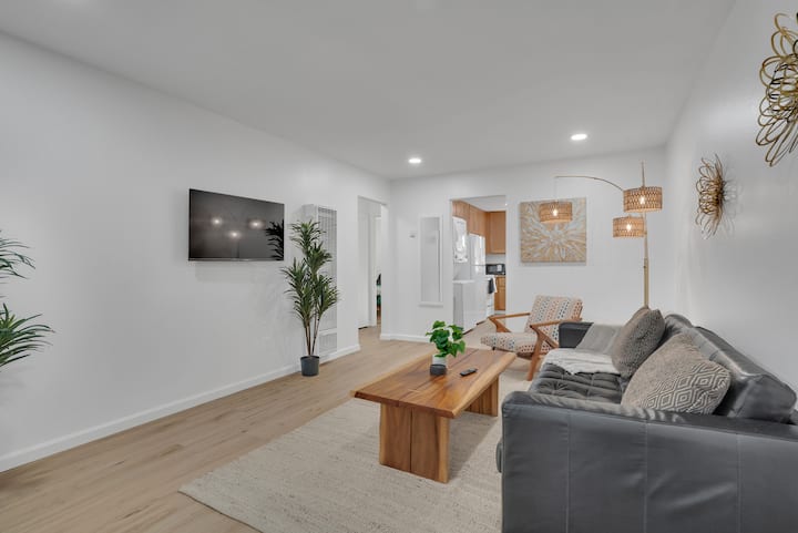 Bright & Cozy 2-bed In Downtown Martinez - Benicia, CA