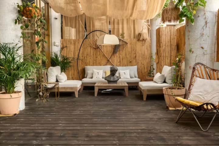 Comfy & Stylish King Bed Top Pod By The Beach - Tel Aviv-Yafo