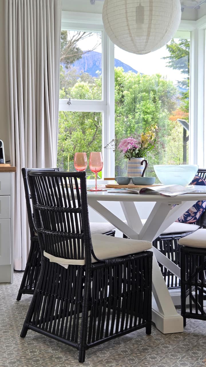 Esme & Co Hideaway - Chic! Mini Farm Stay Near Cbd - Hobart