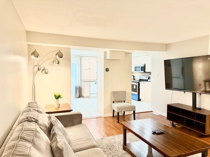 3 Cozy Bedroom House In A Quiet Neighborhood - Brantford