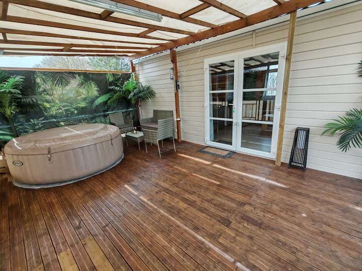 Mobile-home-jaccuzzy-cosy - France