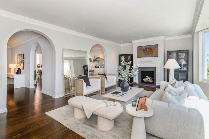 Luxurious Marina Waterfront Home With Views - San Francisco, CA