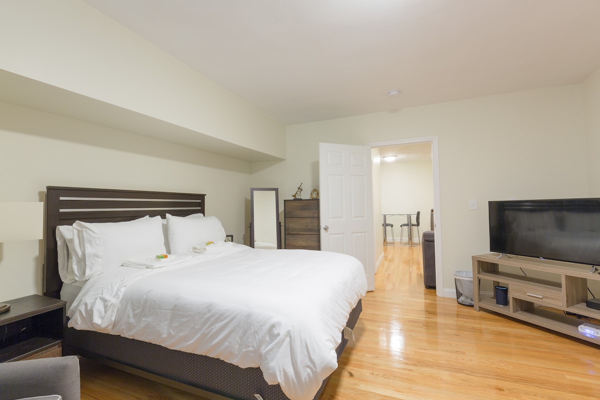 Free Parking 1 Bed Near BU & MIT | Peapod Rentals - Flats for Rent in ...