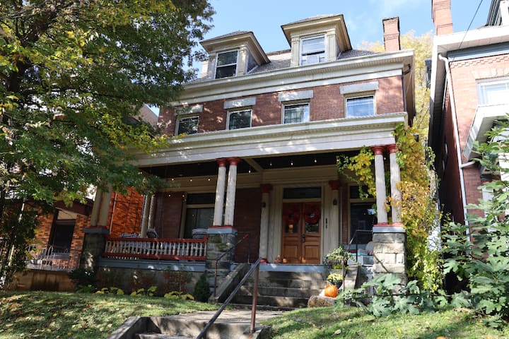 Charming Furnished Victorian - In Friendship! - Turtle, West Mifflin