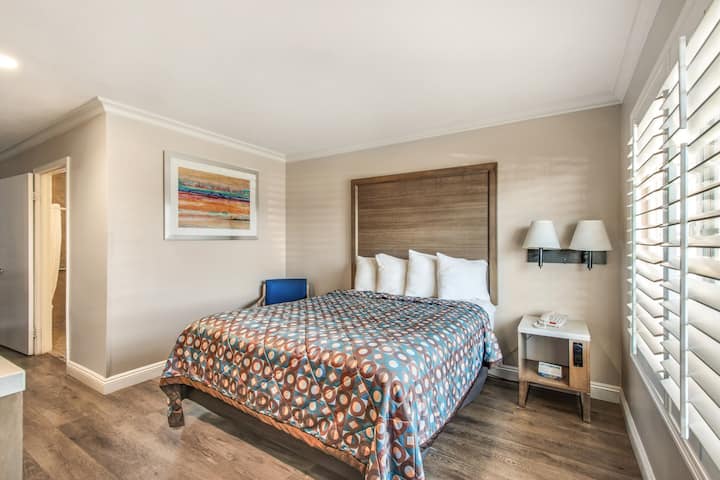 Private Queen Room-boutique Hotel Near Disneyland - Anaheim, CA