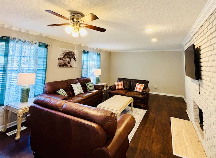 Moss Rock 3br Retreat Pet & Work Crew Friendlyo - Hoover, AL