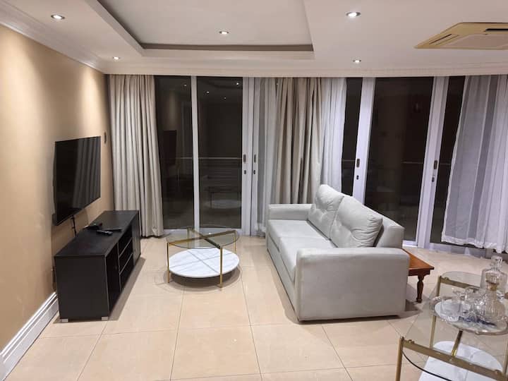 Luxury Stay At The Sails - Durban