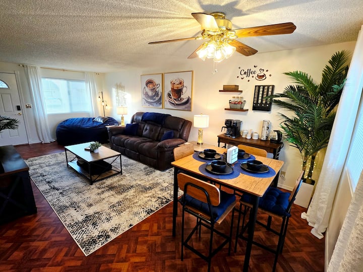 Cozy Luxury | King Bed, Coffee Bar, Sleeps 5 - Springfield, OR