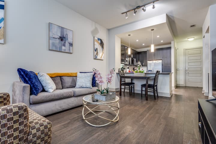 Free Parking | King | W/d | Vibrant Cityline - 리처드슨