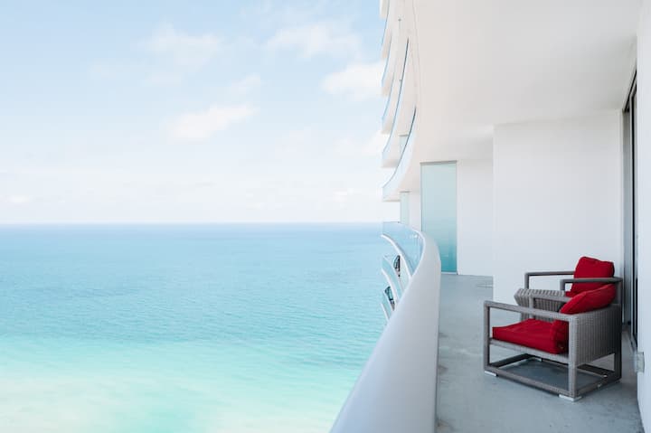 Oceanfront 36th Floor: Best Views, Resort & Beach - Hollywood, FL