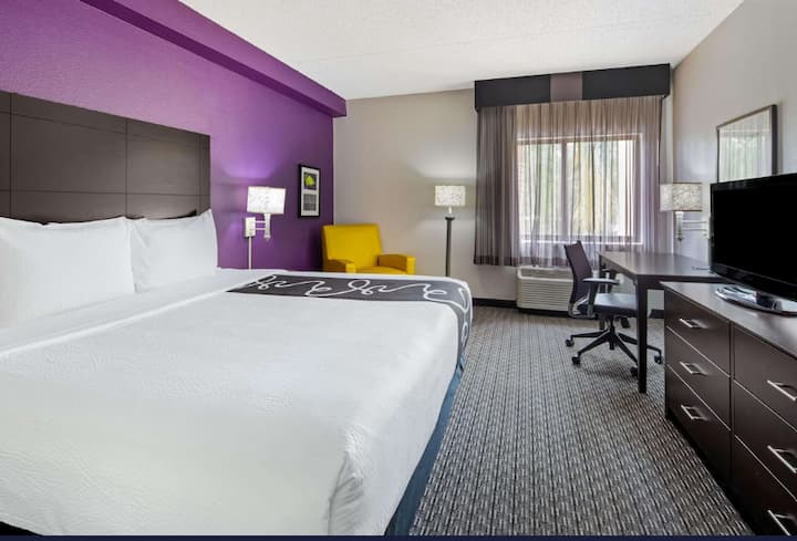 2 Double Room | Laquinta Miami | Ideal For Groups - Miami, FL