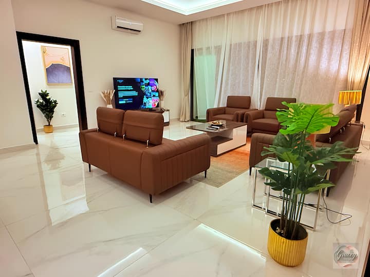 Classy Stylish And Spacious 2 Bedroom With Pool - Kinshasa