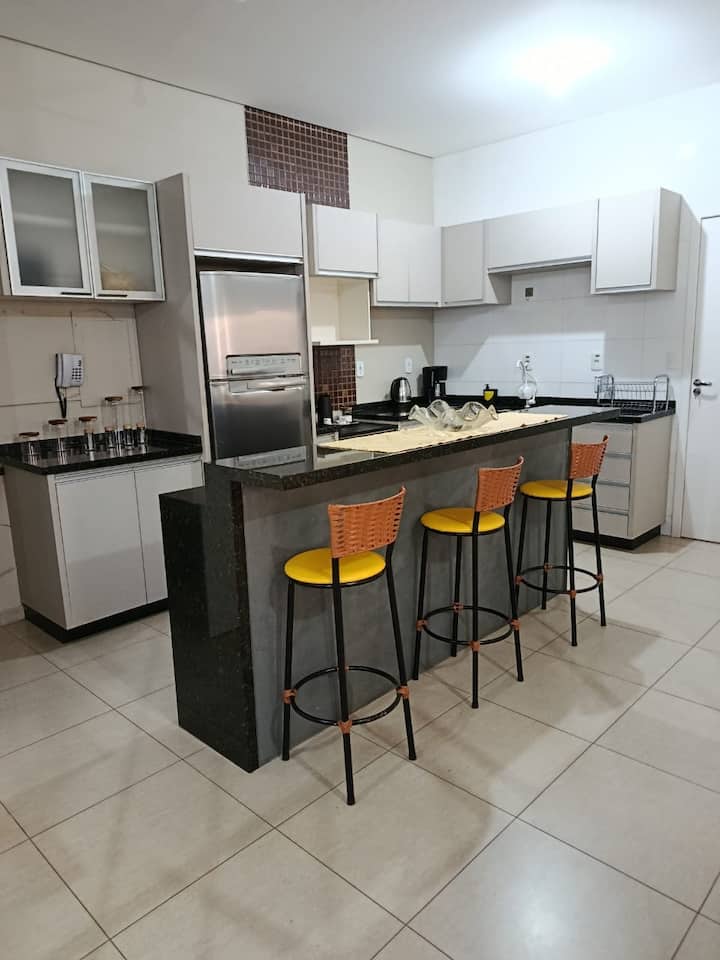 Sobrado Em Condomínio Próx Av. Das Cataratas (06) - Foz do Iguaçu