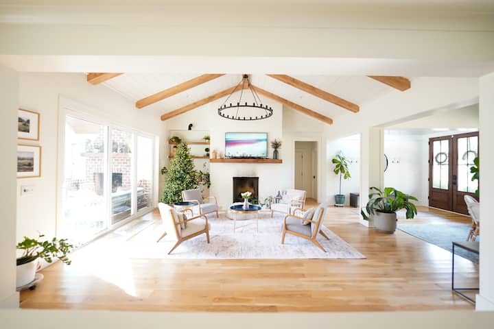 Unity Farm Clubhouse -A Modern Farm Experience - Charlotte, NC