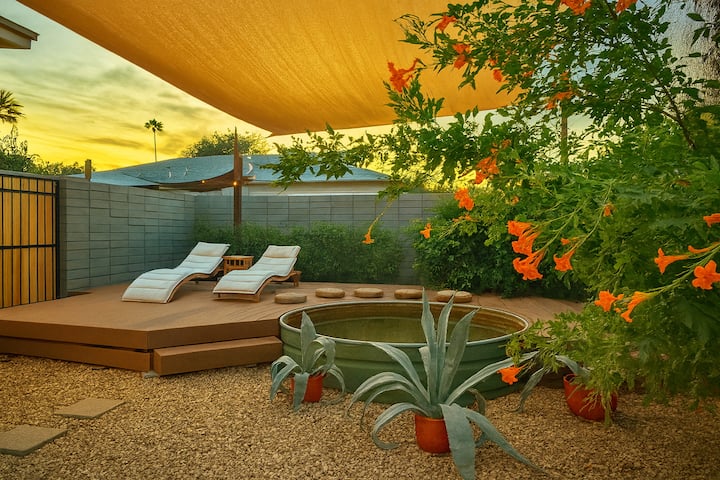 Southwest Chic Oasis Retreat Downtown W/pool Tub - Phoenix, AZ