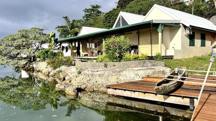 Lagoon Sunrise · Villa Balinaise Sur Le Lagon - Port Vila