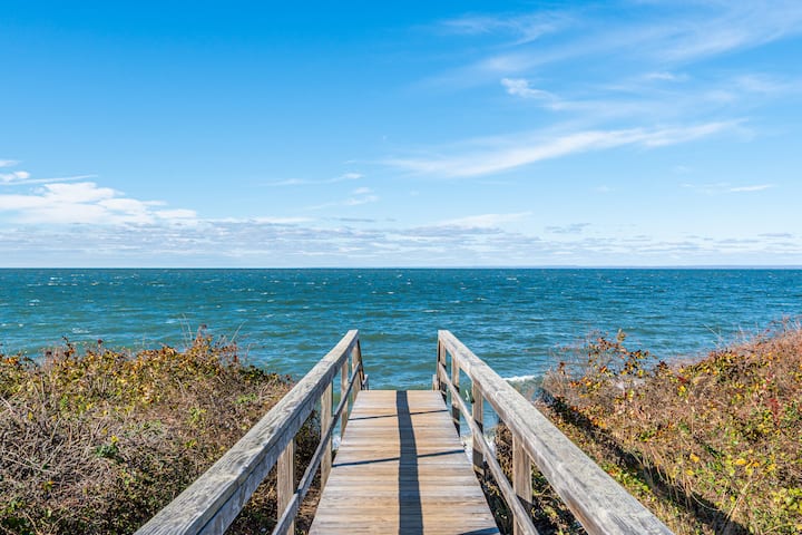 Greenport Getaway At Cliffside Condos - The Hamptons, NY