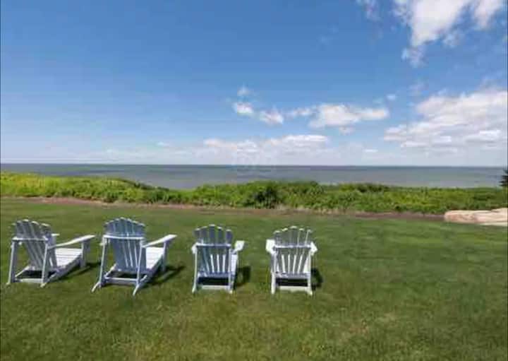Greenport Getaway At Cliffside Condos - Greenport, NY