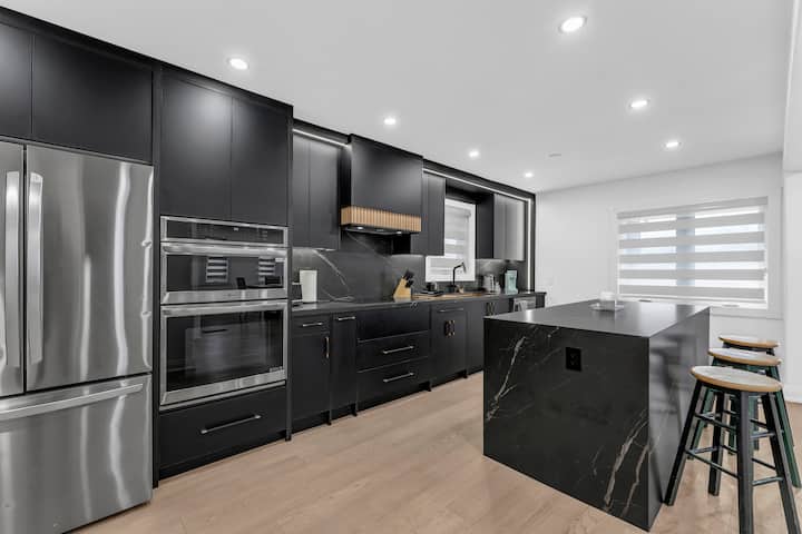 Modern Rustic Stay Near City~entertainment Escape - Brampton