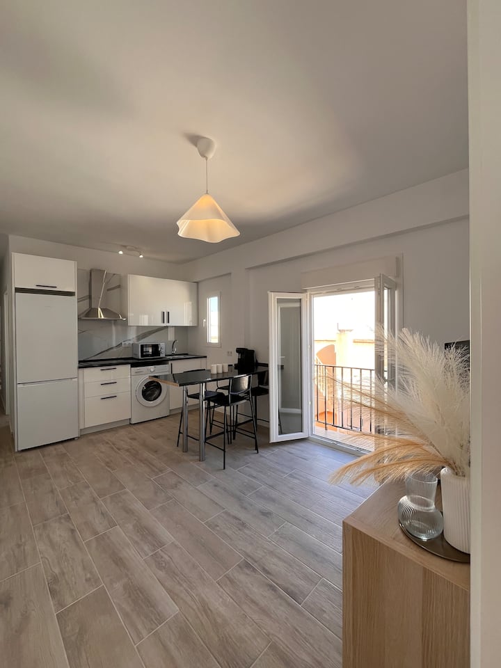 ¡Nuevo! Apartamento Moderno En Almería Centro - Almería