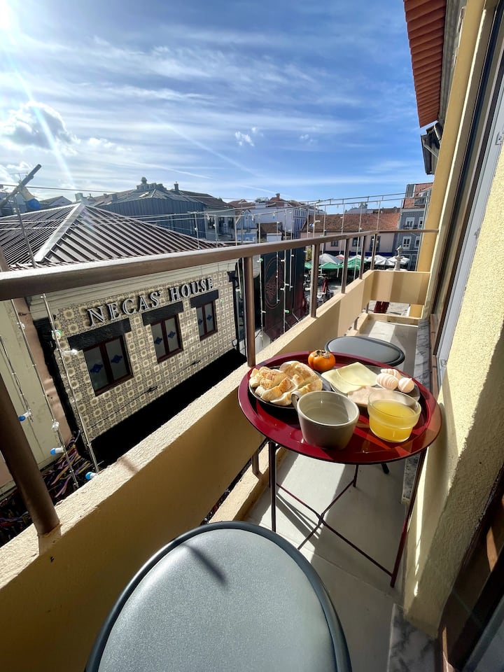 Apartment W/ Balcony – Beira-mar, Historic Center - アベイロ