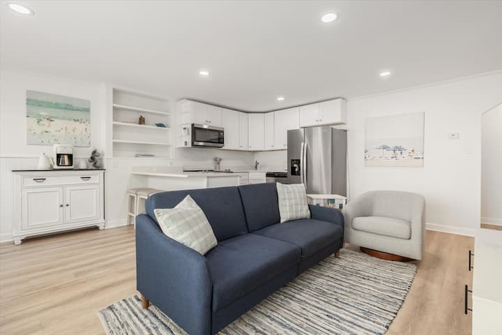 New 2bd | Steps To Lake Michigan | Launch Discount - Michigan City, IN