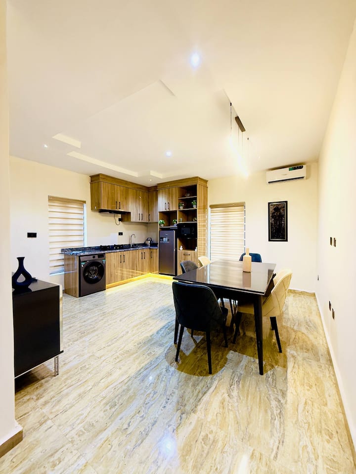 Bloom Apartment - Modern Luxury 2 Bedrooms W/ Pool - Nigeria