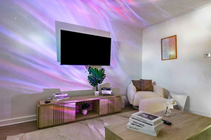 Modern Haven: 3-bed|pool Table & Ping Pong - Akron, OH