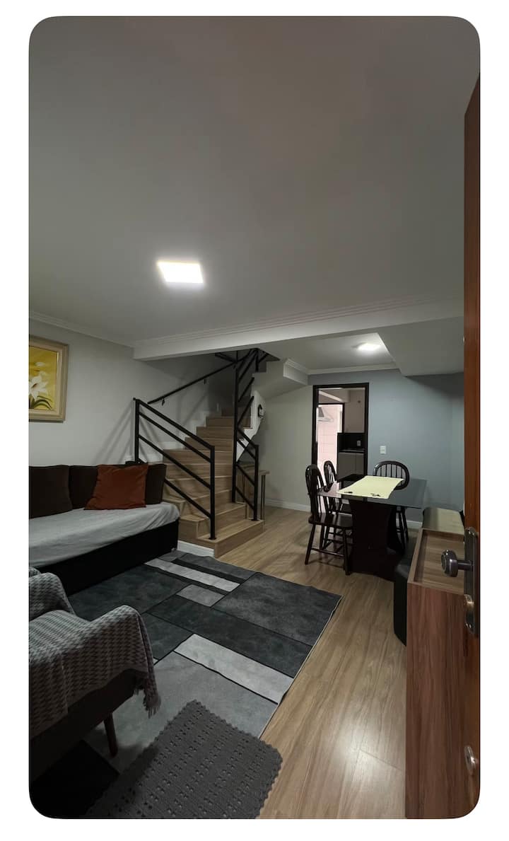 Sobrado Aconchegante Em Curitiba - Araucária