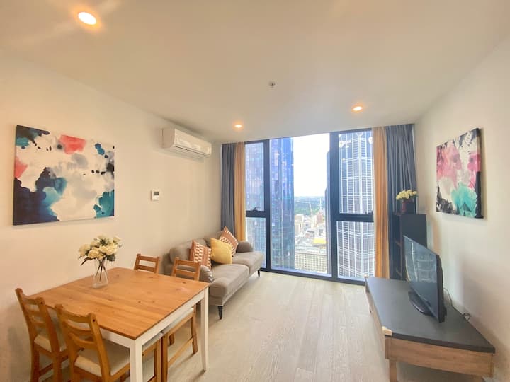 Modern And Cozy 2 Bedroom With Skyline City View - Australia