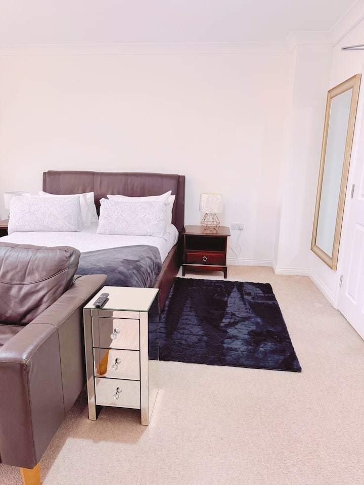 Professional Luxury Stay With Wi-fi & Parking - イギリス ベドフォード