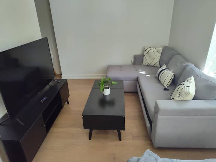 Compact | Gym | Summer Pool - Fuller Park - Chicago