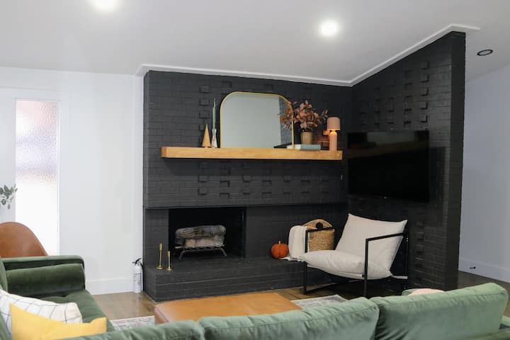 Spacious Getaway | Central | Minutes To Dfw - Irving, TX