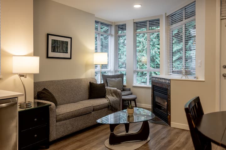 Whistler Vill 1br: Sleeps 4 Hot Tub-walk To Lifts! - Whistler
