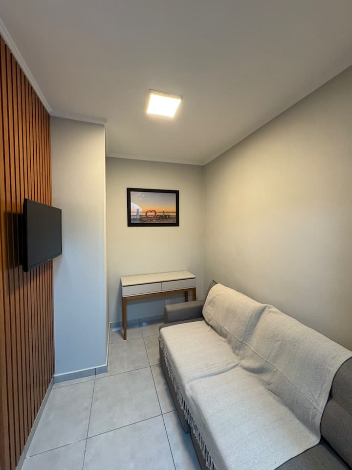 Kitnet Em Frente à Praia, 1 Cama E 1 Sofá! - Santos, Brasil