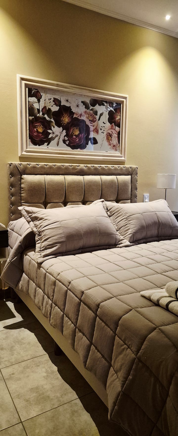 Depto. Moderno En Azul, Confort Y Estilo Con Patio - Azul