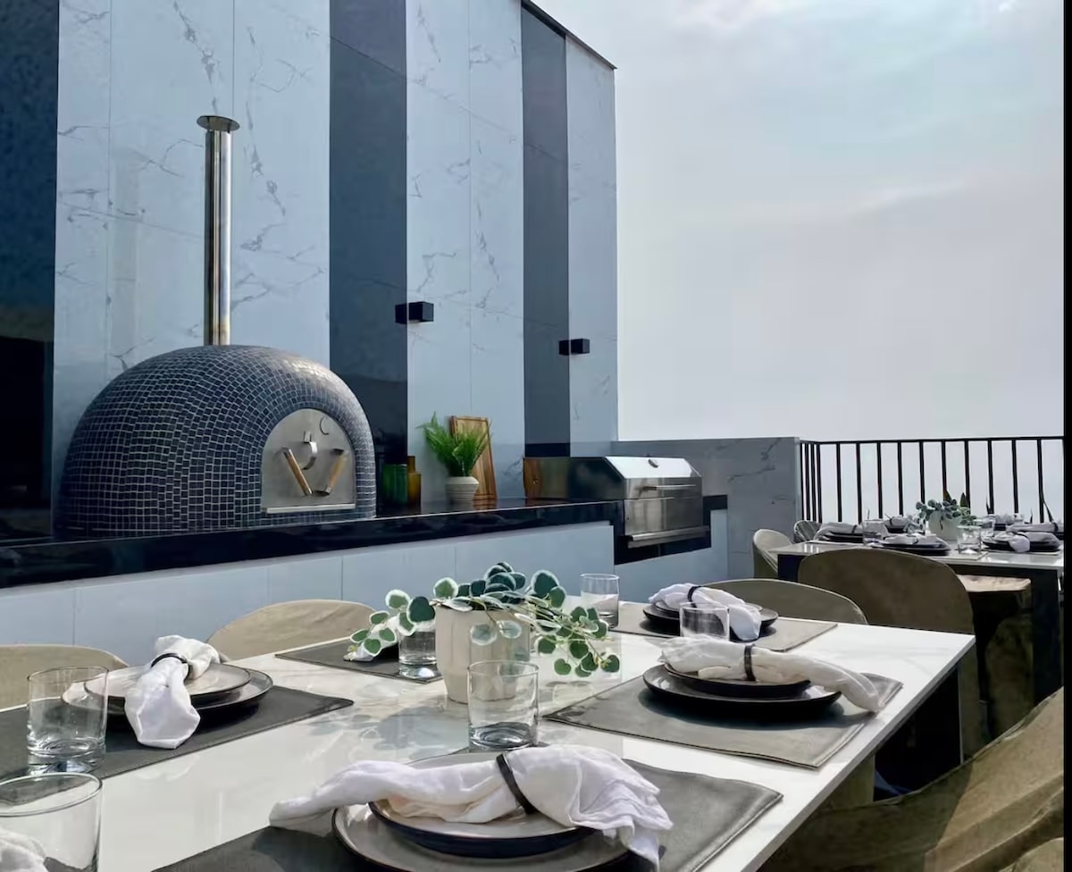 Ático gastronómico en el último piso con jacuzzi privado ...