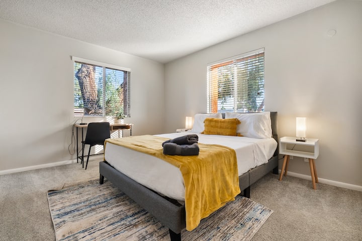 Pool | Gym | Great For Mid/long Stays - 메사